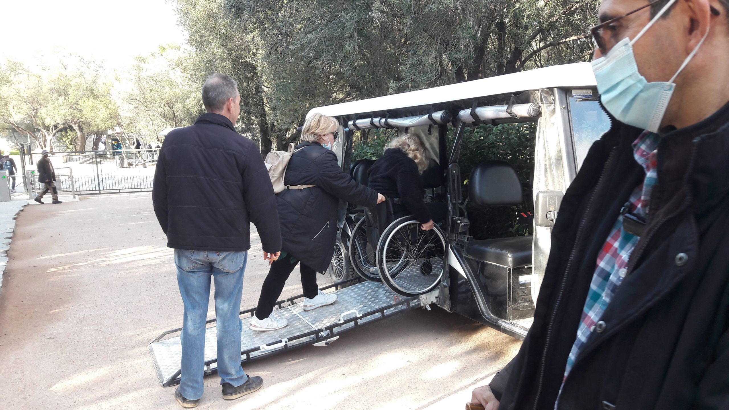 ΣΤΟΝ ΙΕΡΟ ΒΡΑΧΟ - ΕΟΚΑ